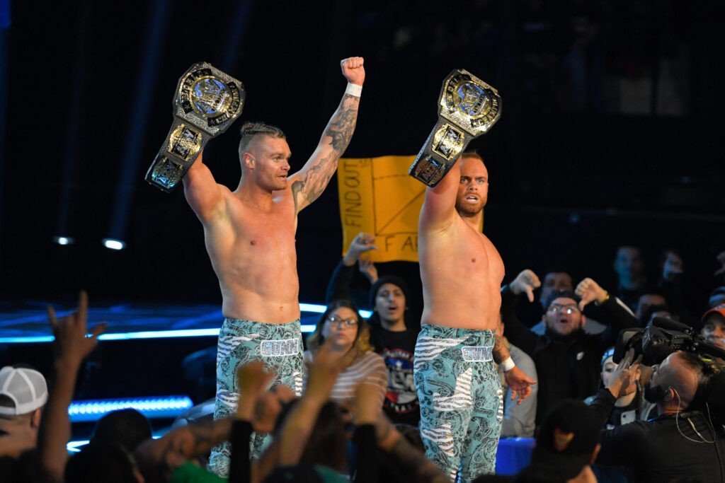 The Gunns vencem o AEW World Tag Team Titles no Dynamite — WrestleBR